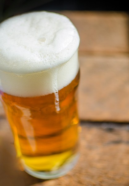 The Science Behind Beer Foam | CraftBeer.com